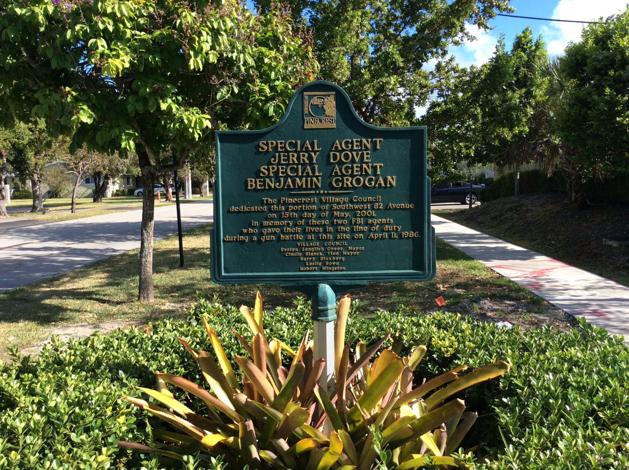 The 1986 FBI Miami Gunfight – RevolverGuy.Com