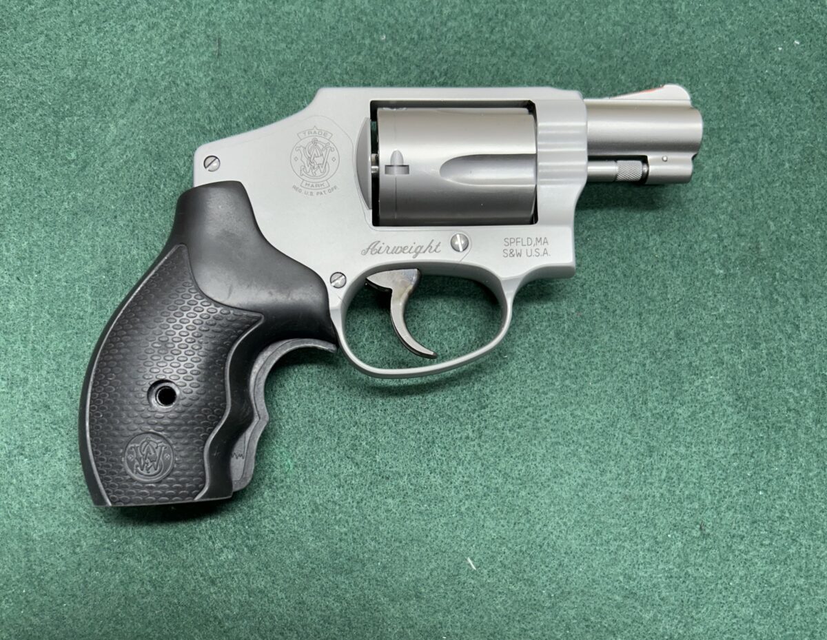 Converting S&W J-Frame Combat Grips to Boot Grips – RevolverGuy.Com